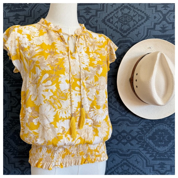 Rose & Olive | Tops | Rose Olive Yellow And White Smocked Cap Sleeve ...